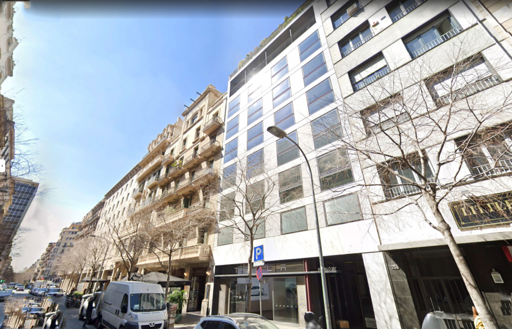 Roselló 257, en el Passeig de Gracia. CARRÉ desarrolla el equipamiento interior de uno de ...